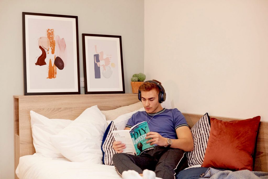 Cluster Apartment - Eden Square : Eden Square